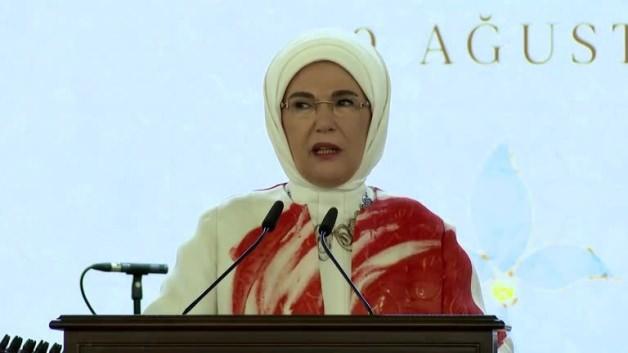 Emine Erdoğan: Türkiye, dünyanın vicdanı olmaya devam edecek - Video 7 Emine Erdoğan: Türkiye, dünyanın vicdanı olmaya devam edecek - Video 7