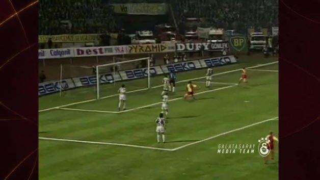 Galatasaray'ın eski oyuncusu Dean Saunders'tan taraftarı üzen sözler ...