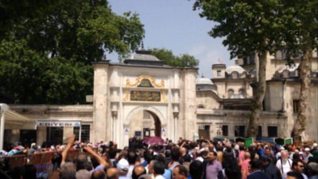 Başbakan Eyüp Sultan’da helallik istedi - Video 7