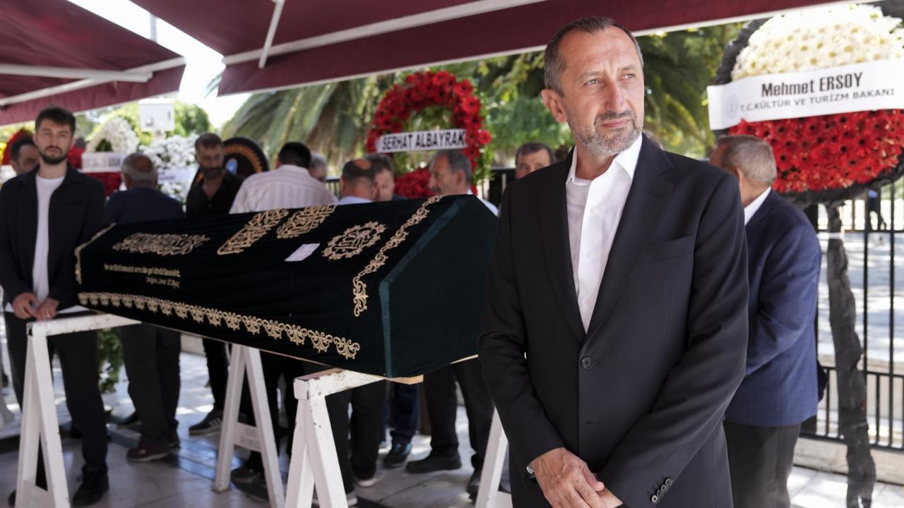 Türk Telekom CEO'su Ümit Önal'ın babası vefat etti - Haber 7 GÜNCEL