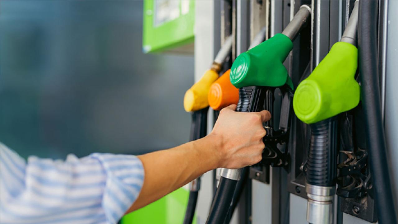 Güncel akaryakıt fiyatları 13 Kasım! Benzin, motorin ve LPG güncel ... Güncel akaryakıt fiyatları 13 Kasım! Benzin, motorin ve LPG güncel ...