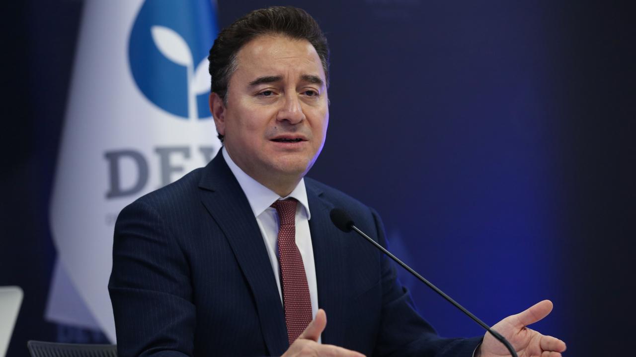 Ali Babacan, Savunma Sanayii'ni övdü: Türkiye, katlaya katlaya ...