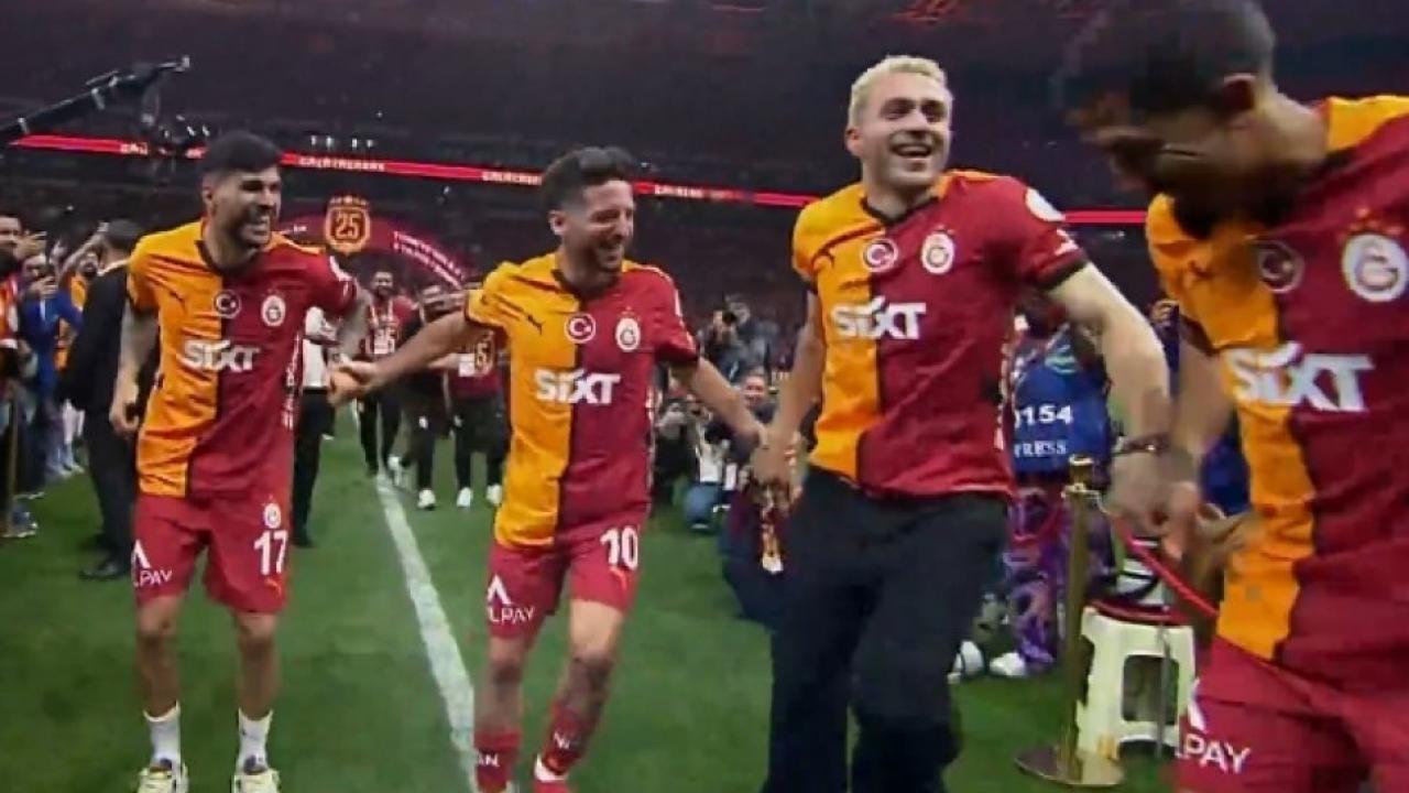Kutlamalara horon damgası! Galatasaray'ın yabancı yıldızı kendinden ...