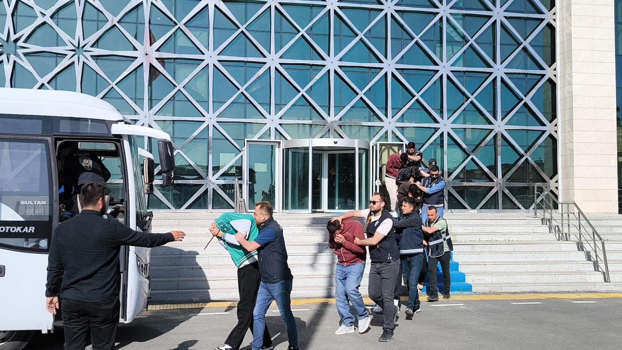 Kadın tesettür giyim satma bahanesiyle dolandırıcılık yapan çete ...