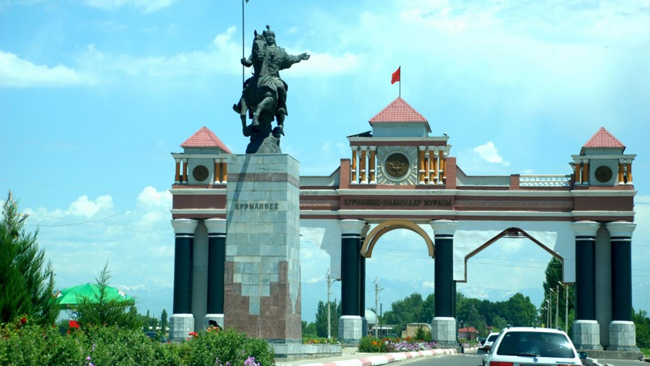 Kırgızistan’ın Celal-Abad şehrine milli kahraman "Manas"ın adı verildi ...