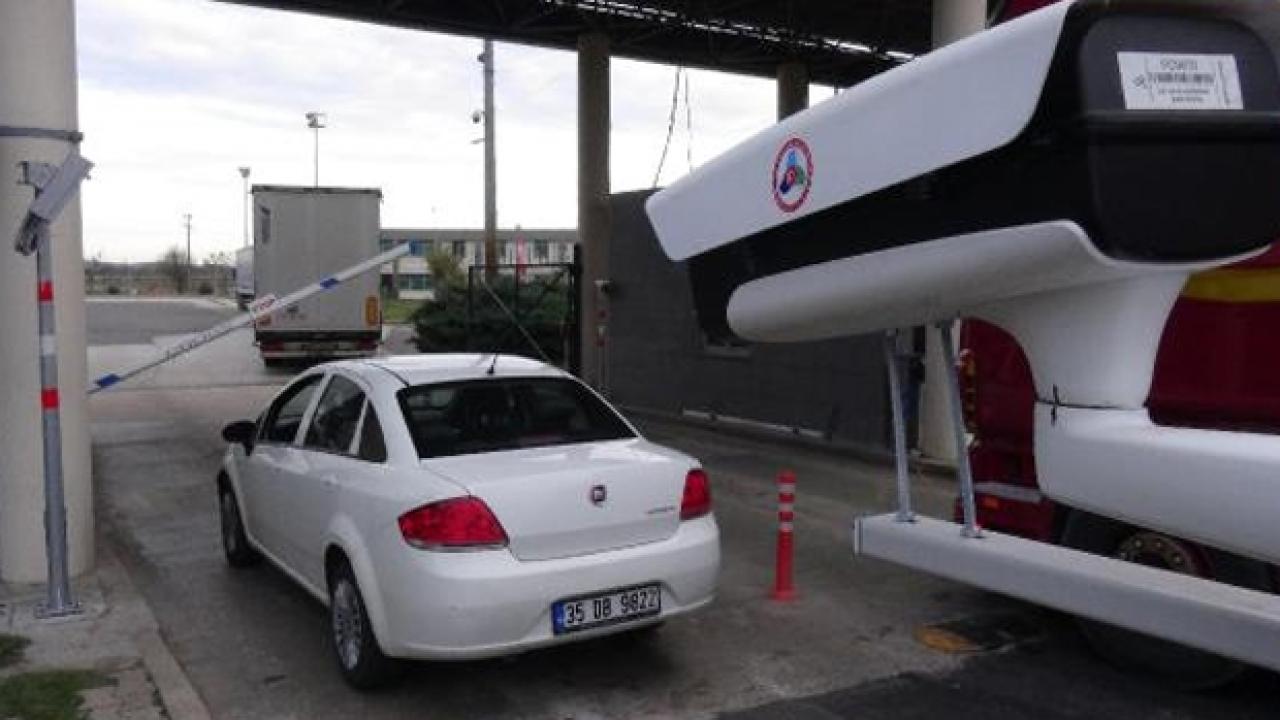 Türk plakalı araçlara gümrükte yeni dönem! Bakanlık duyurdu - Ekonomi ...