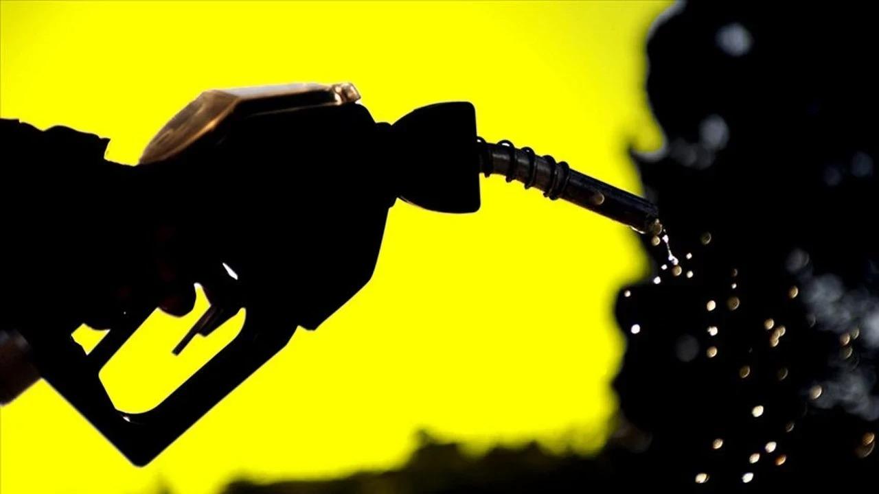 Araç sahipleri dikkat! Benzine indirim geliyor - Ekonomi Haberleri EKONOMİ