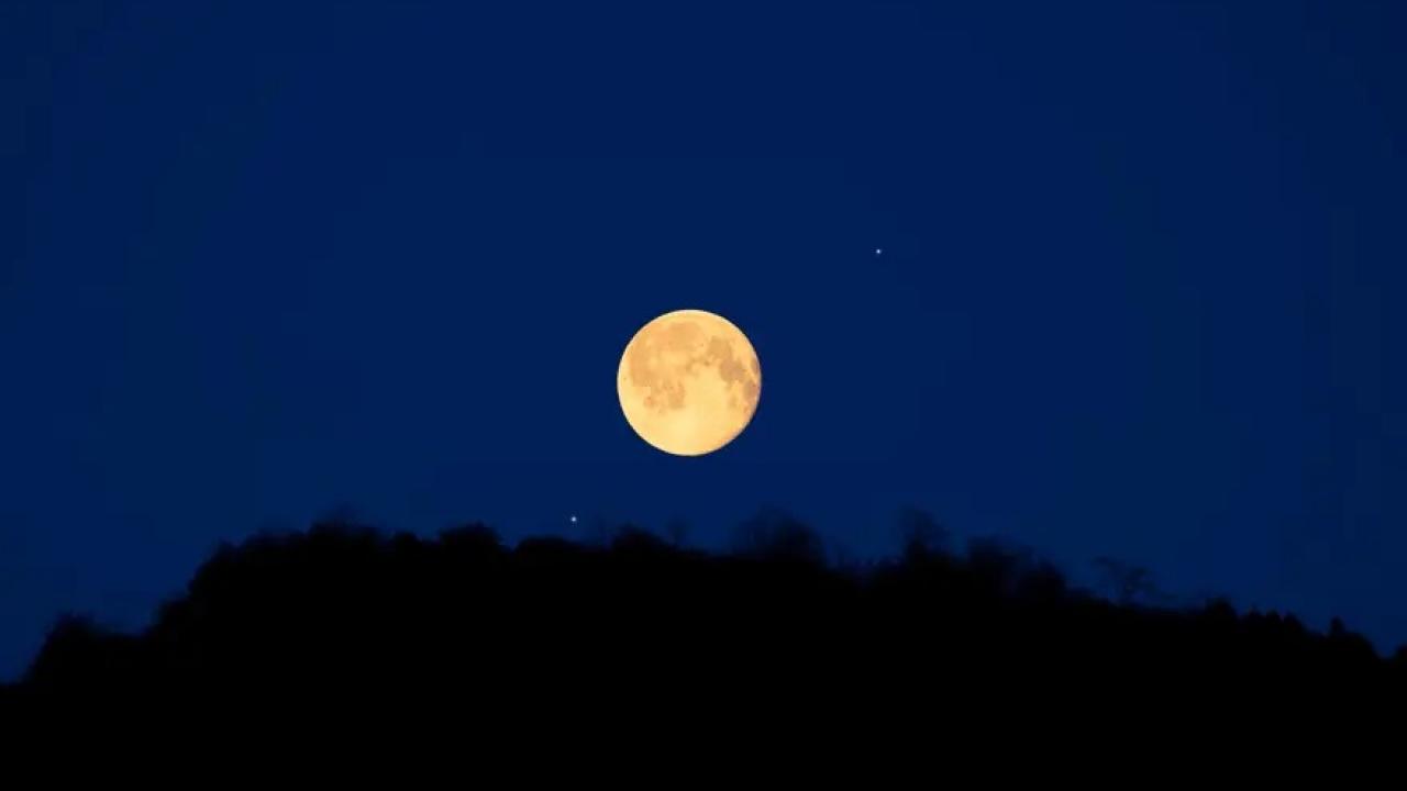 Bu gece Mavi Ay görülecek! 2053'e kadar tekrarlanmayacak - Haber 7 DÜNYA
