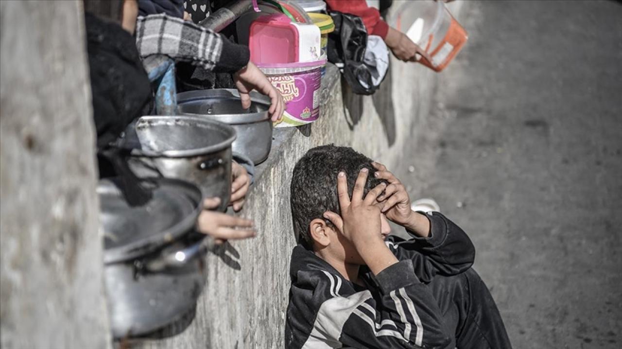 Gazze'de kahreden tablo! Her 5 aileden 1’i günde bir öğün yiyebiliyor ...