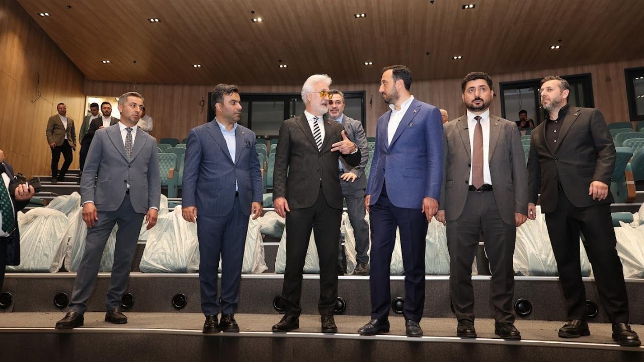 Tamer Karadağlı’dan Bağcılar’da açılacak tiyatro binası için “Süper ...