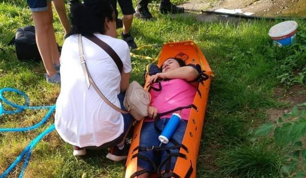 Zonguldak haberleri Şelalede ayağı kırılan kadını ekipler 2 kilometre ... Zonguldak haberleri Şelalede ayağı kırılan kadını ekipler 2 kilometre ...