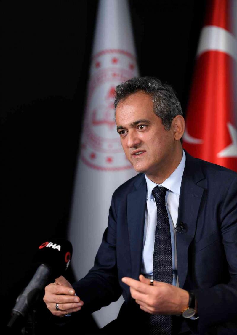 Bakan zer Duyurdu Yeni D nem Ba lad Haber 7 G NCEL